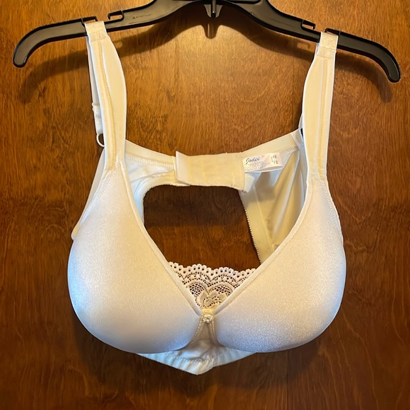 jodee | Intimates & Sleepwear | Mastectomy Bra By Jodee Style88 Ivory ...
